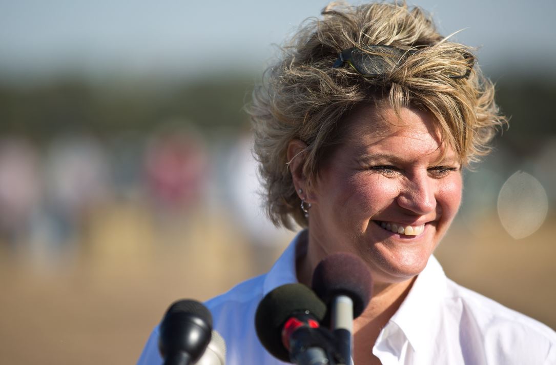 About Yvette | VanDerBrink Auctions